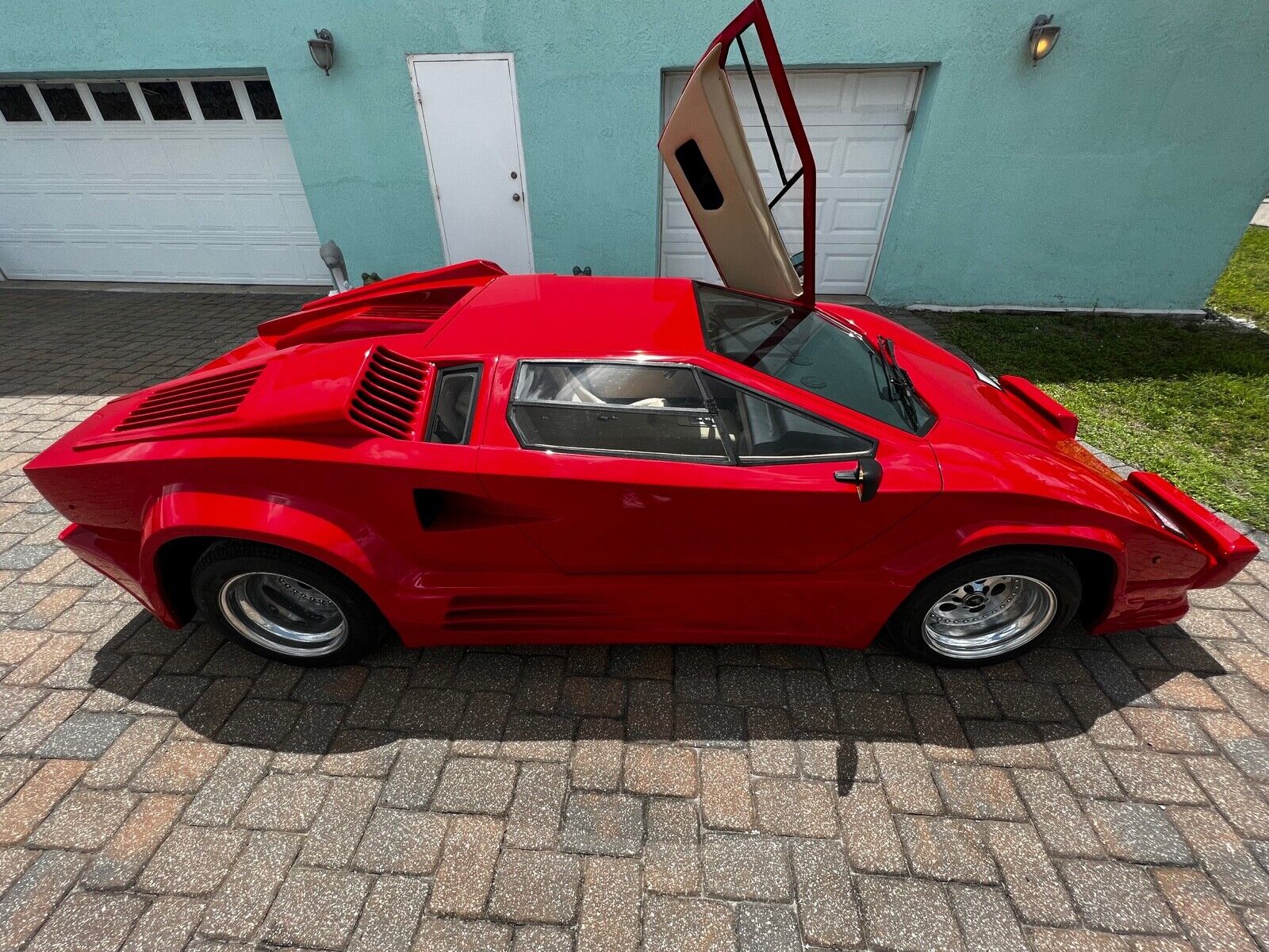 1980 Lamborghini Countach replica built on a Pontiac Fiero for sale